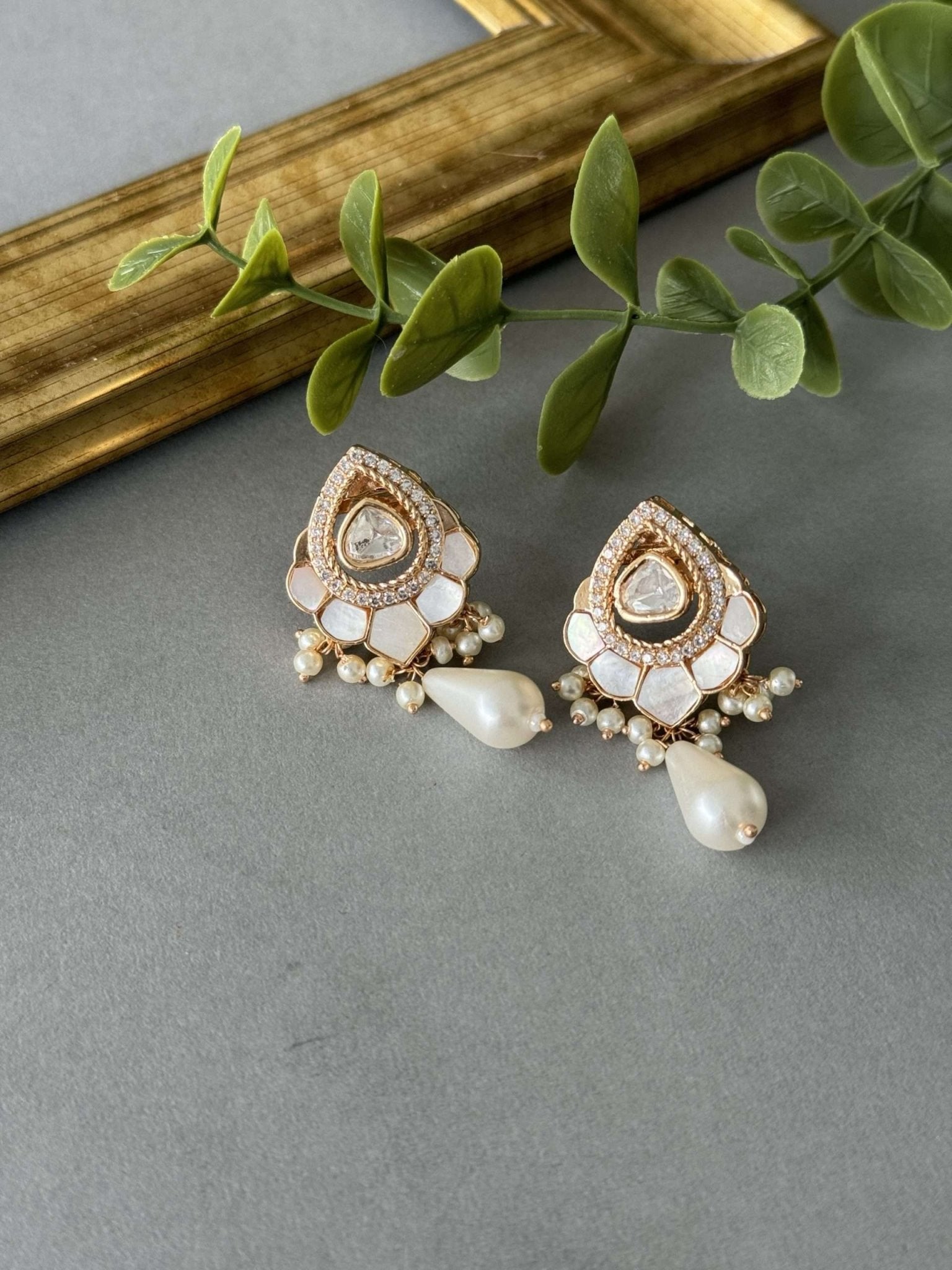 Pear Tops – Mother of Pearl – nk collection